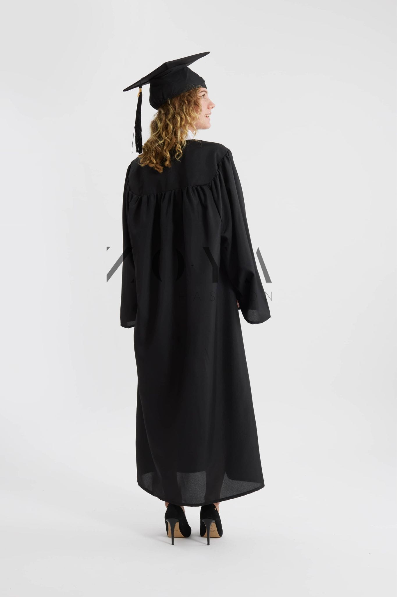 Toga de Finalista com Capelo Cerimónia Académica | zoyafashion.pt